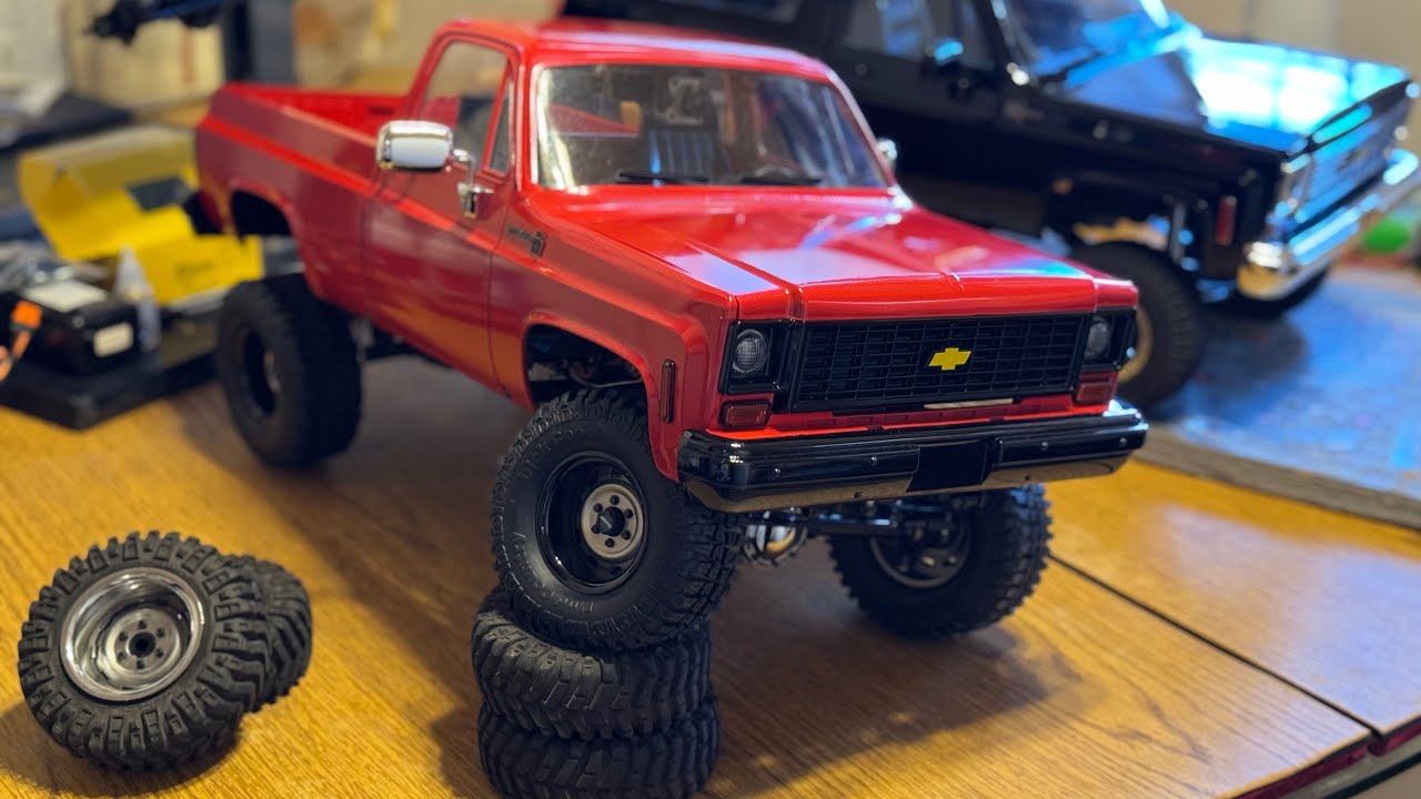 RC4WD K10 SCOTTSDALE with scale, V8 engine CUSTOM BUILD PART 1 - YouTube