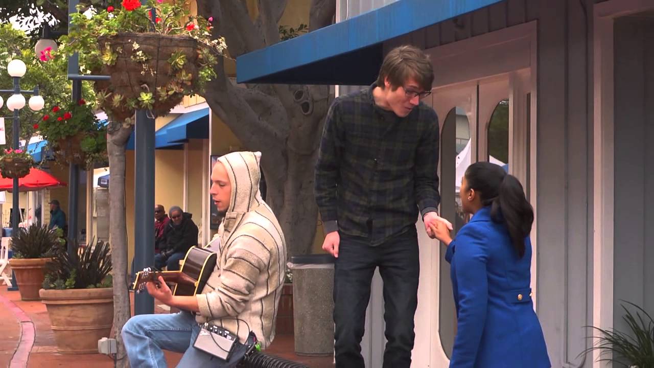 flashLOVE Sings The Beatles - Valentine's Day Singing Flash Mob - YouTube