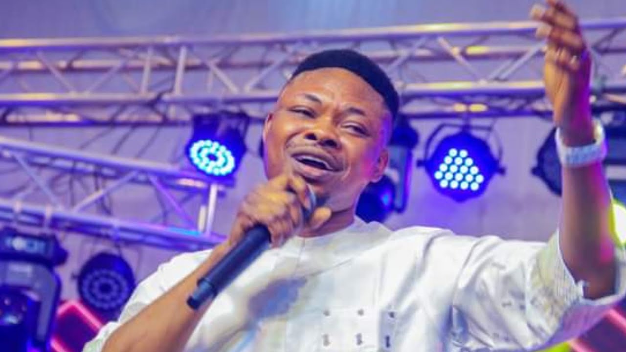 OLA BEST PRAISE MINISTRATION AT THE ALL WHITE CONCERT - YouTube