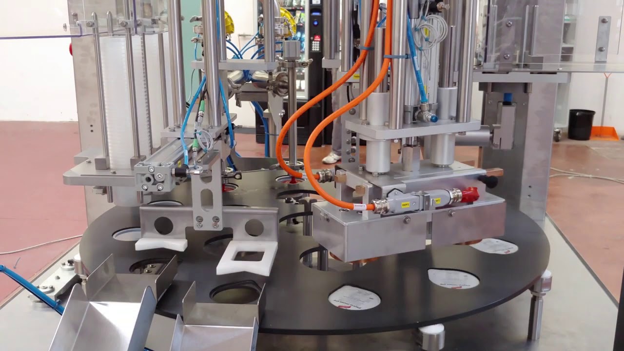 SPINNER DUPLEX HUMMUS FILLING, DOSING, AND PRE-CUT FOIL - YouTube