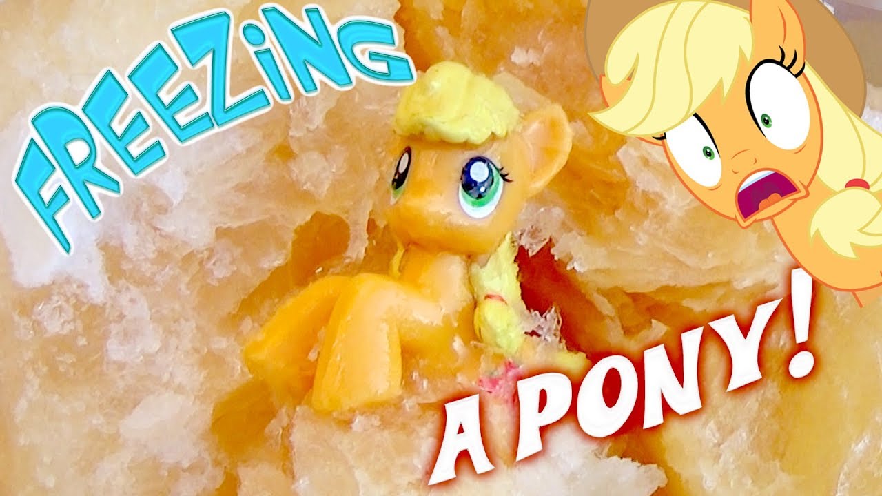 FREEZING APPLEJACK IN APPLE JUICE! | MLP Fever - YouTube