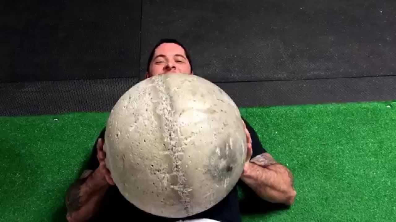 Abdo rock crunches 173 pounds with coach Nicolas Desjardins, for fun ...