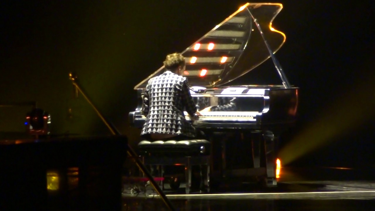 MUSE - Falling Down @ Bercy Paris 18/10/2012 - 9/20 - YouTube
