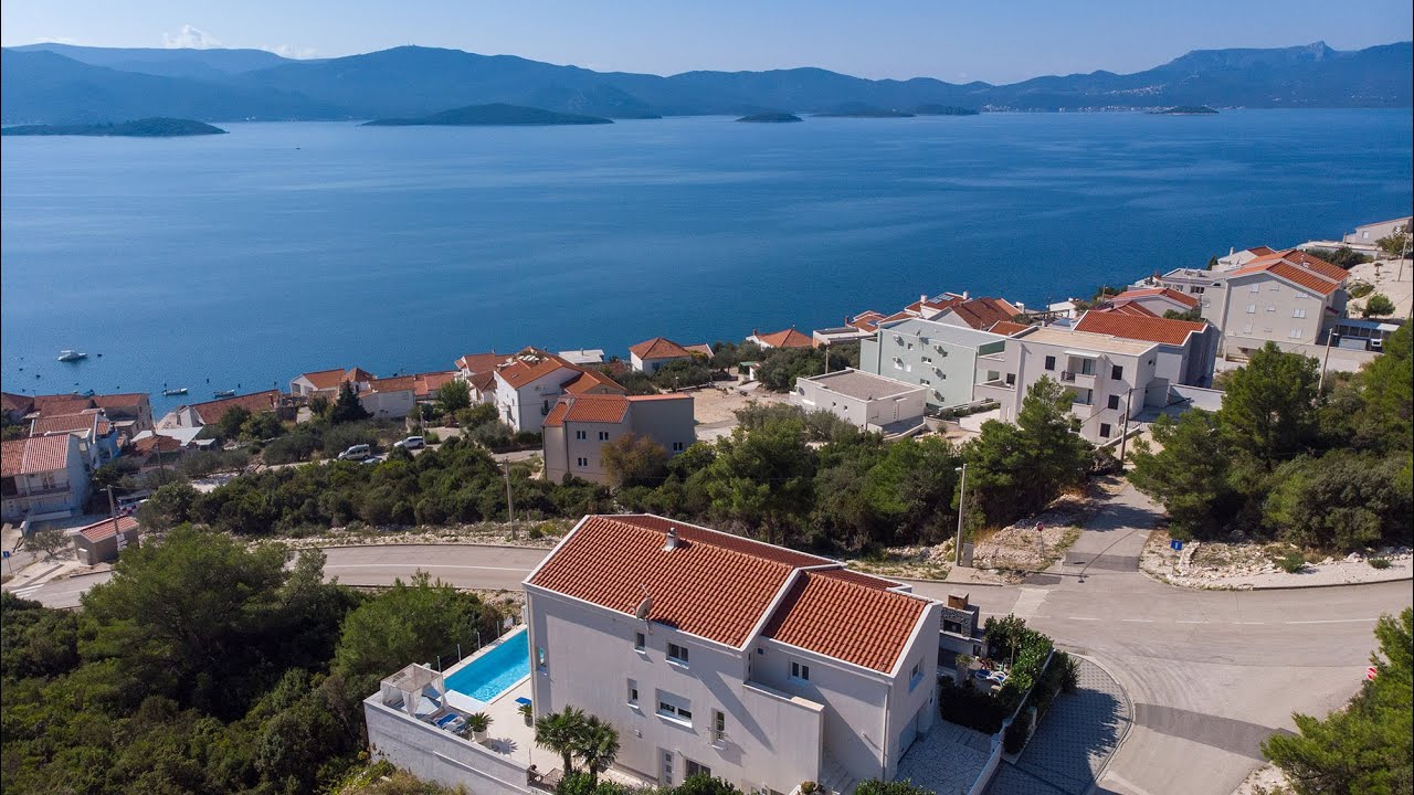 "Villa Mare" Komarna - Croatia - YouTube