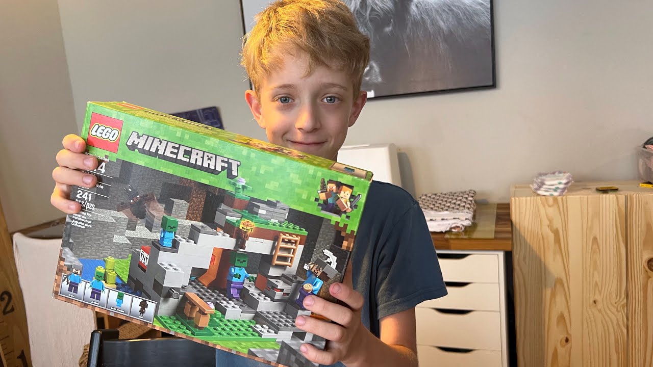 Building a Minecraft Lego set (Timelapse) - YouTube