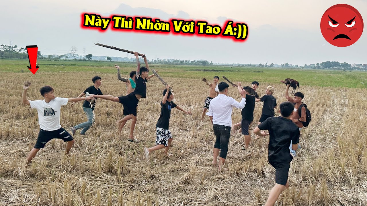 Biến Căng!! Hoàng Em Và Anh Em V.a N.h.a.u T.h.ẳ.ng C.ă.n.g Với Đội G.i.a.n.g Hồ Làng - YouTube
