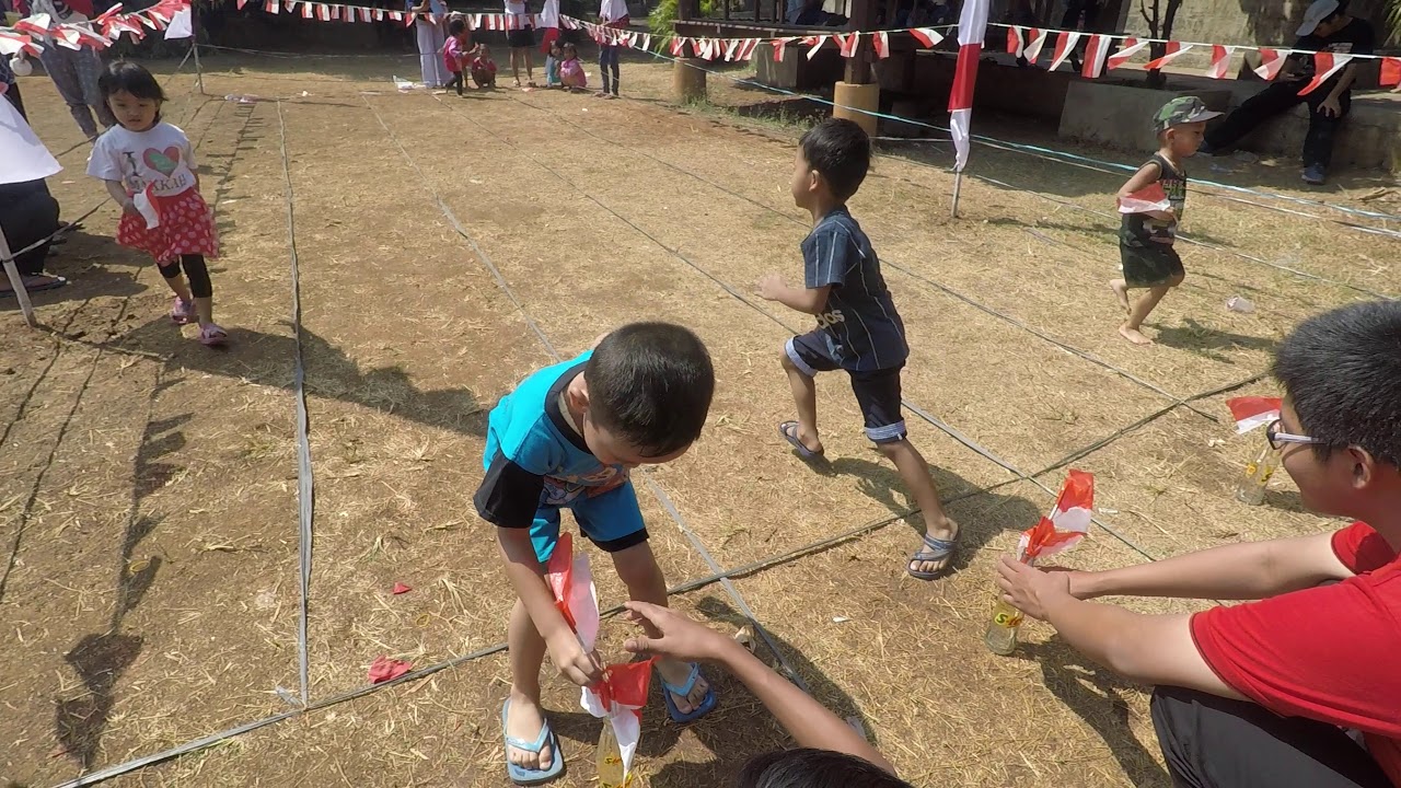 SERUNYA LOMBA ESTAFET BENDERA MERAH PUTIH - YouTube