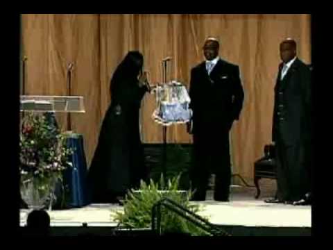 Prophetess Juanita Bynum {Unsnatchable Treasure} Pt II - YouTube