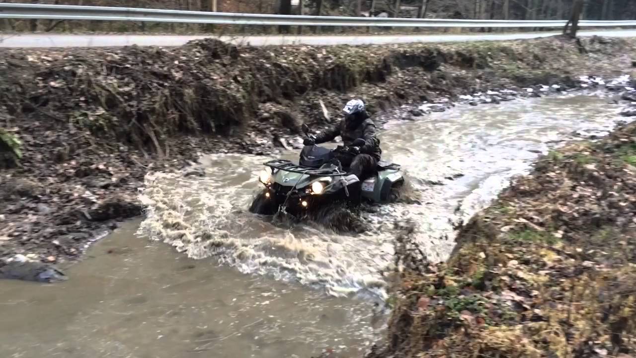 ATV Can am Outlander 570l Pro Mudding - YouTube