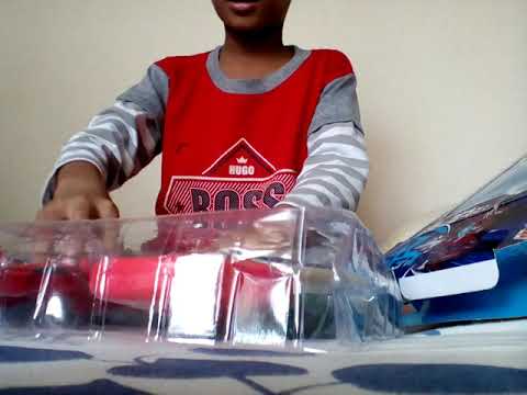 Rasha Akhmad: unboxing mainan Ultraman mahal kualitas bagus,wkwkwk ...