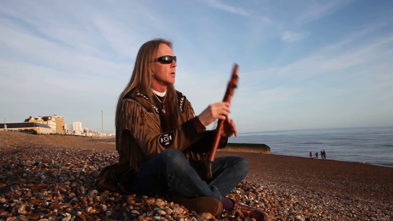 Red Kite Flutes played by Cloudsong - YouTube