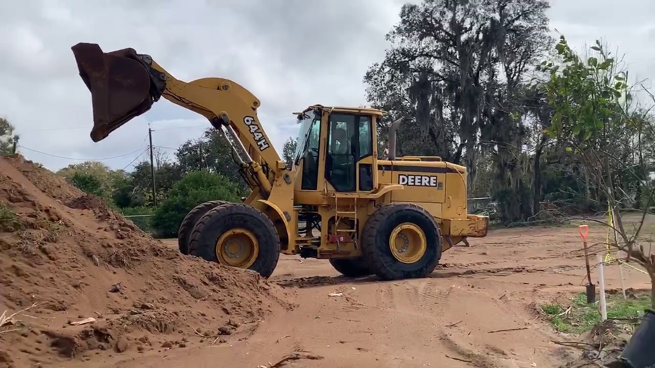 John Deere 644H.2 - YouTube