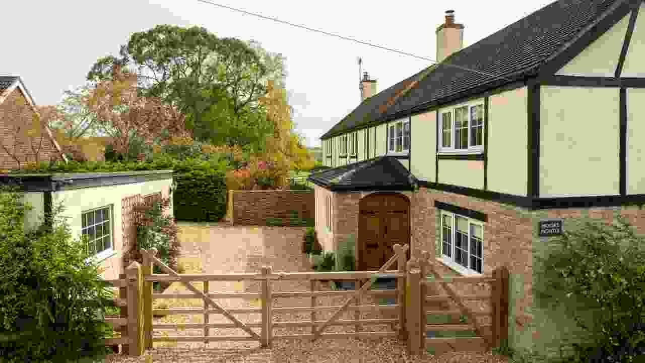 Moors Pightle - Radwell, Bedfordshire - YouTube