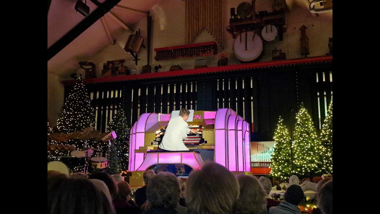 Christian Cartwright at the Pipes in the Peaks Compton Organ - Dancing ...
