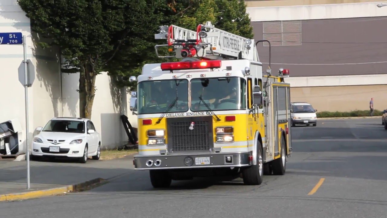 Victoria Fire Department Engine 6 - YouTube