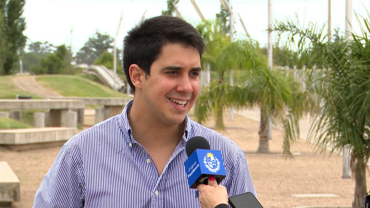 Declaraciones a la prensa del director del INJU, Felipe Paullier, en ...