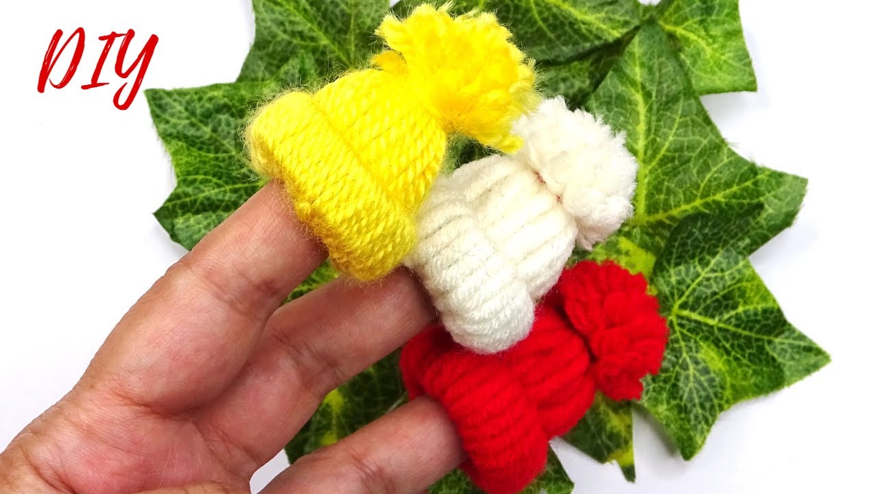 Super Easy Mini Beanie Tutorial - YouTube