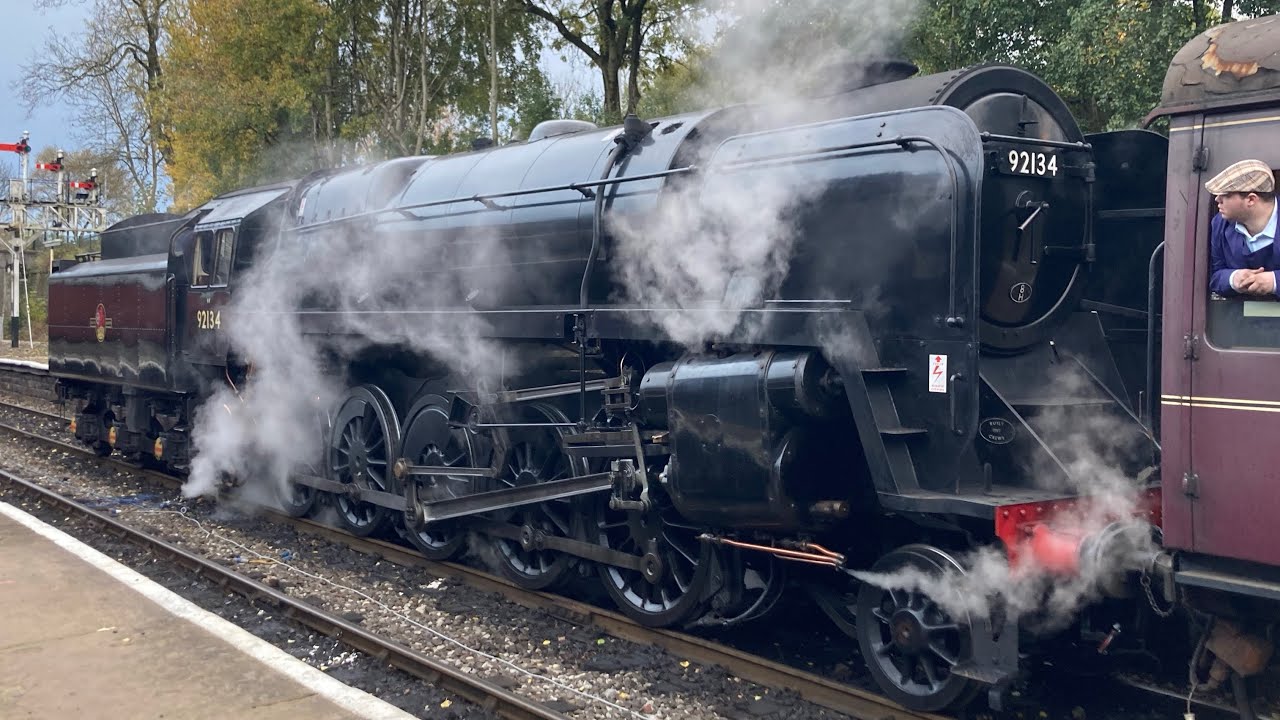 East Lancs Railway - 9F 92134’s Last Day! Ft. 47298 - YouTube