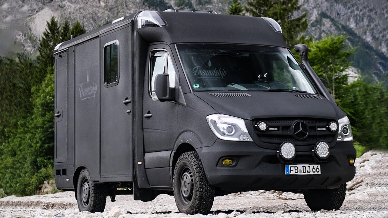 Roomtour: Mercedes Sprinter Krankenwagen Campervan / Mein neues zu ...