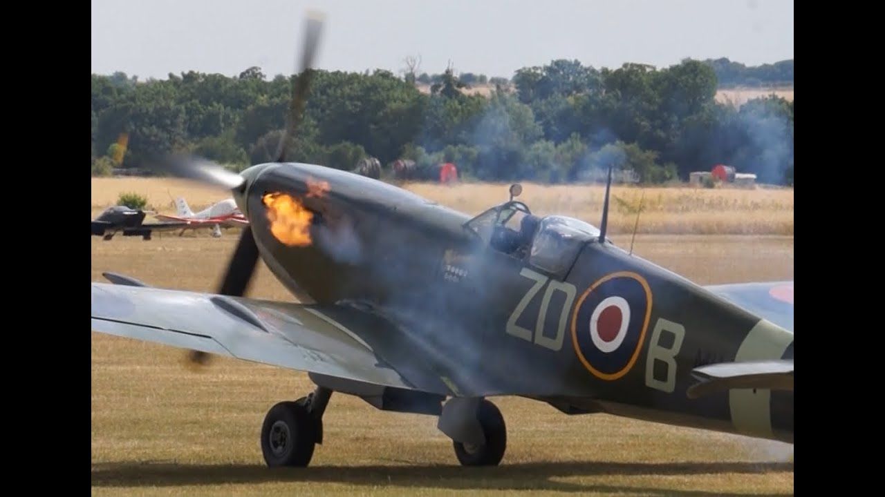 Spitfire Spits Fire! | Supermarine Spitfire IX | Duxford Flying Legends ...
