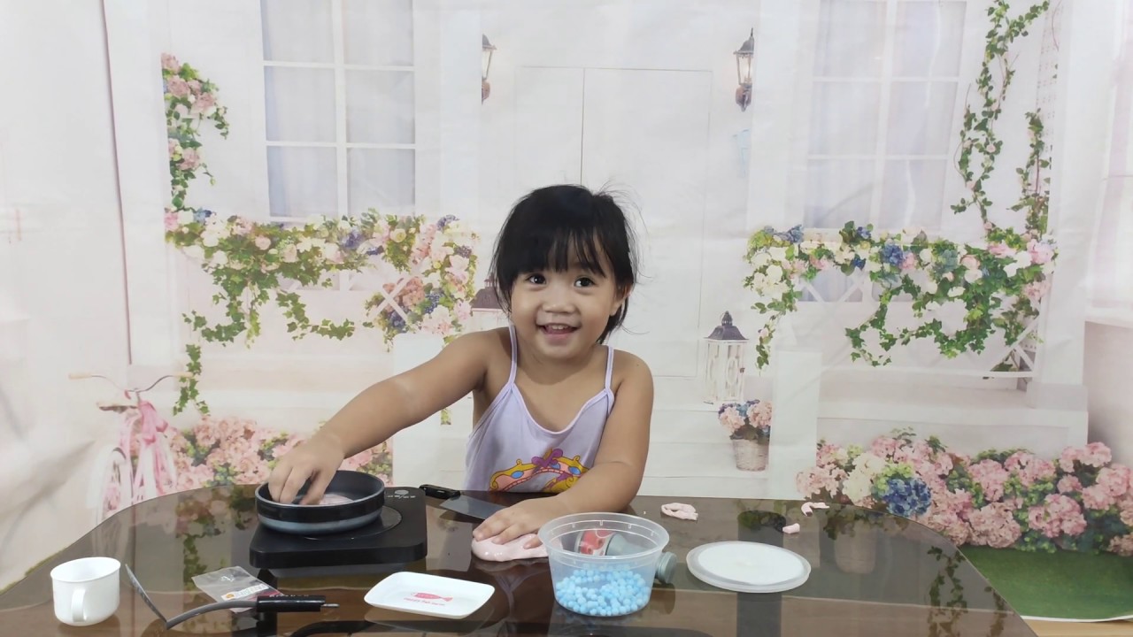 Kid's Cooking Show | Kiara Ehlora Pretend Cooking with Slime - YouTube