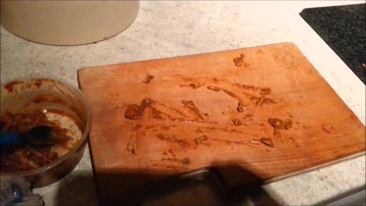 How to Clean Your Wooden Chopping Board - YouTube