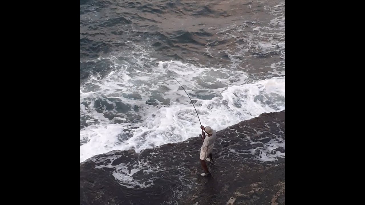 Double Hook Up Under Difficult Conditions - YouTube