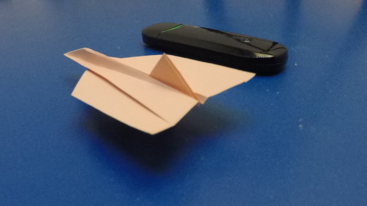 How To Make Fighter Paper Airplane That Fly Far By Sticky Notes Craft how-to-make-fighter-paper-airplane-that-fly-far-by-sticky-notes-craft