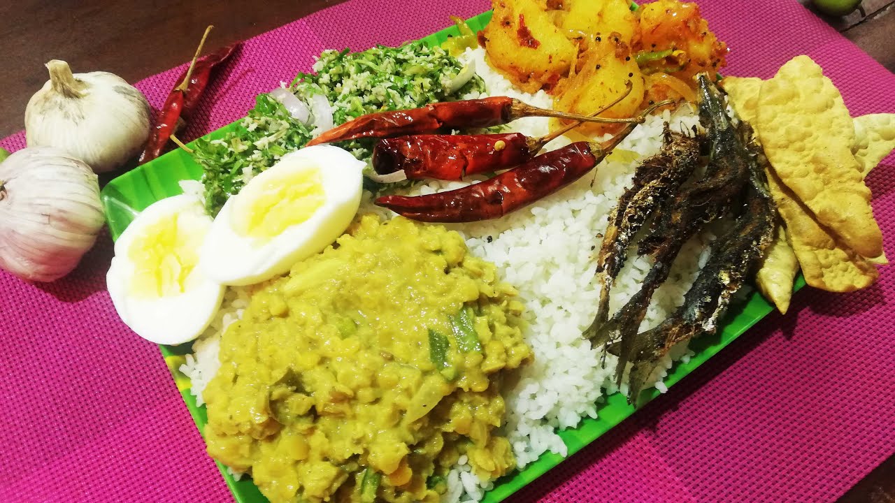 Simple Sri Lankan Meal.. Rice and Curry - YouTube