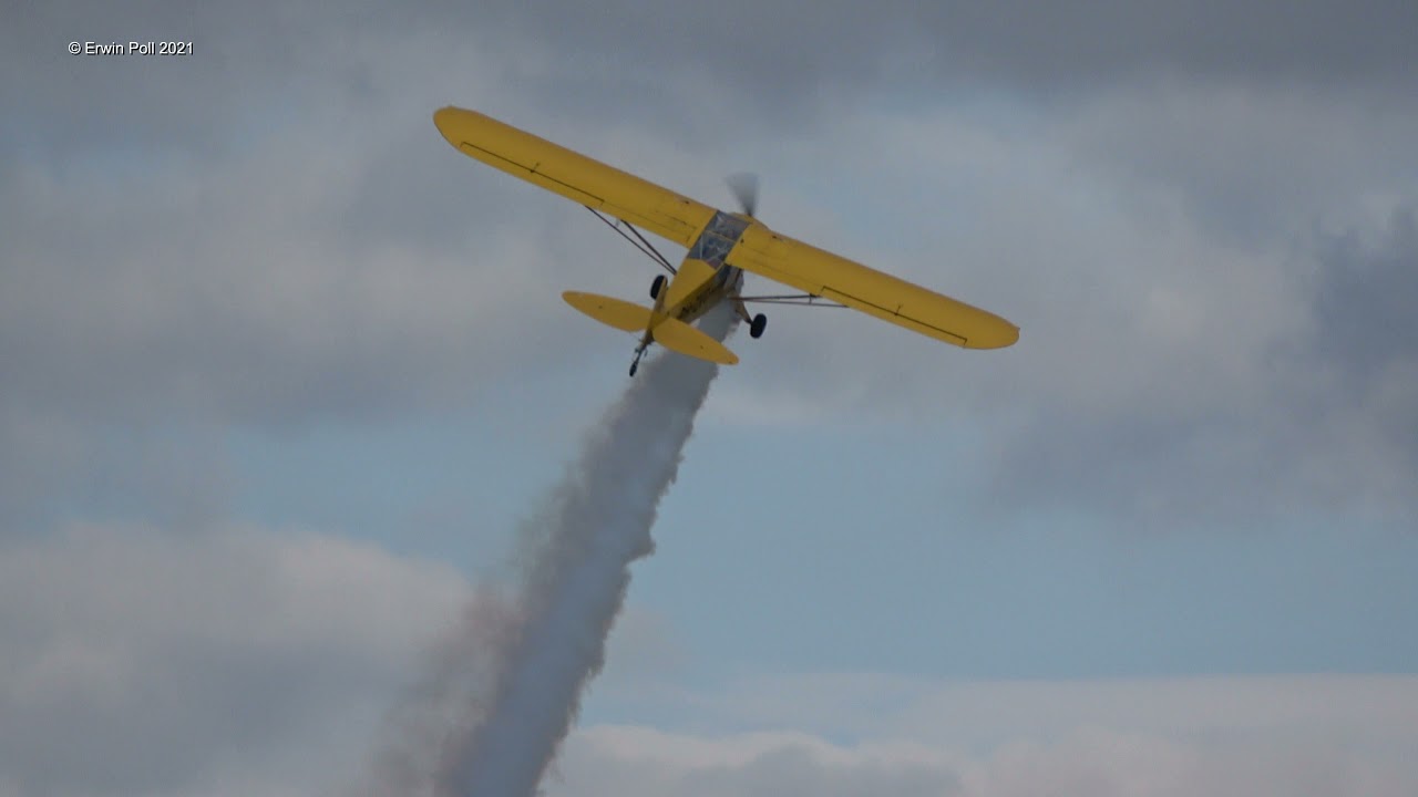 Smoke On Low Pass Piper PA-18-150 Super Cub PH-ZVC Teuge Airport 16 ...