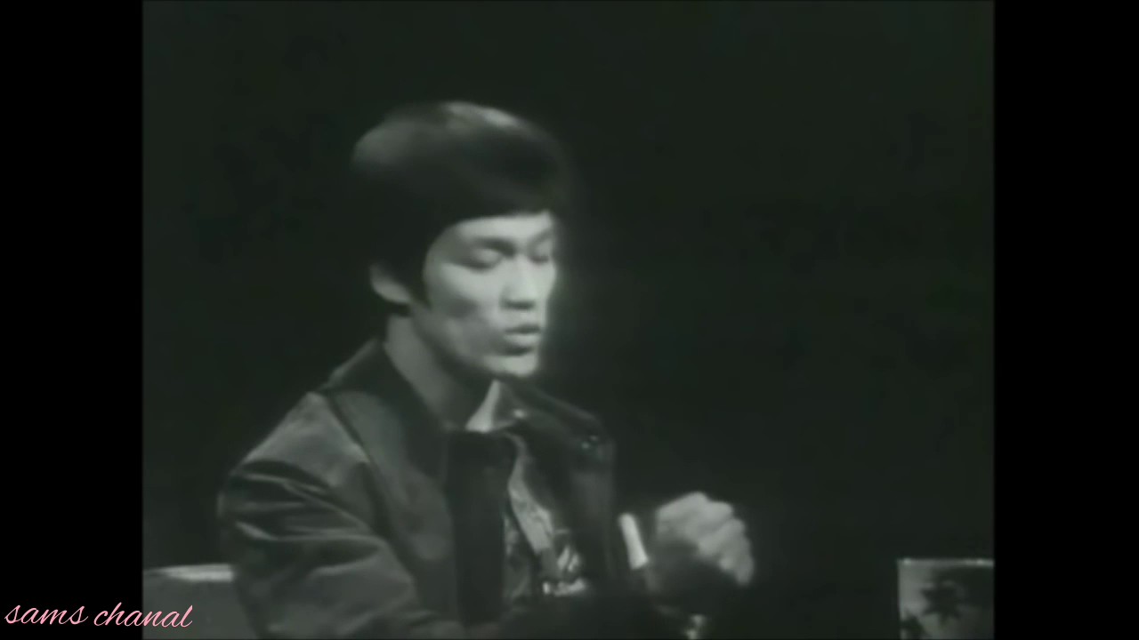 Inspirational interview of bruce lee - YouTube