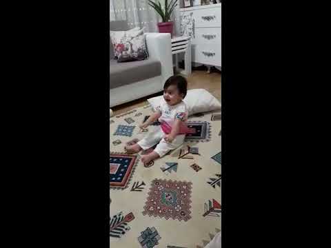 BABASINI VE ABİSİNİ KISKANAN BEBEK ÇILDIRDI 😆 KOMİK BEBEK VİDEOLARI || GÜLME GARANTİLİ 💯| BABY VİDEO