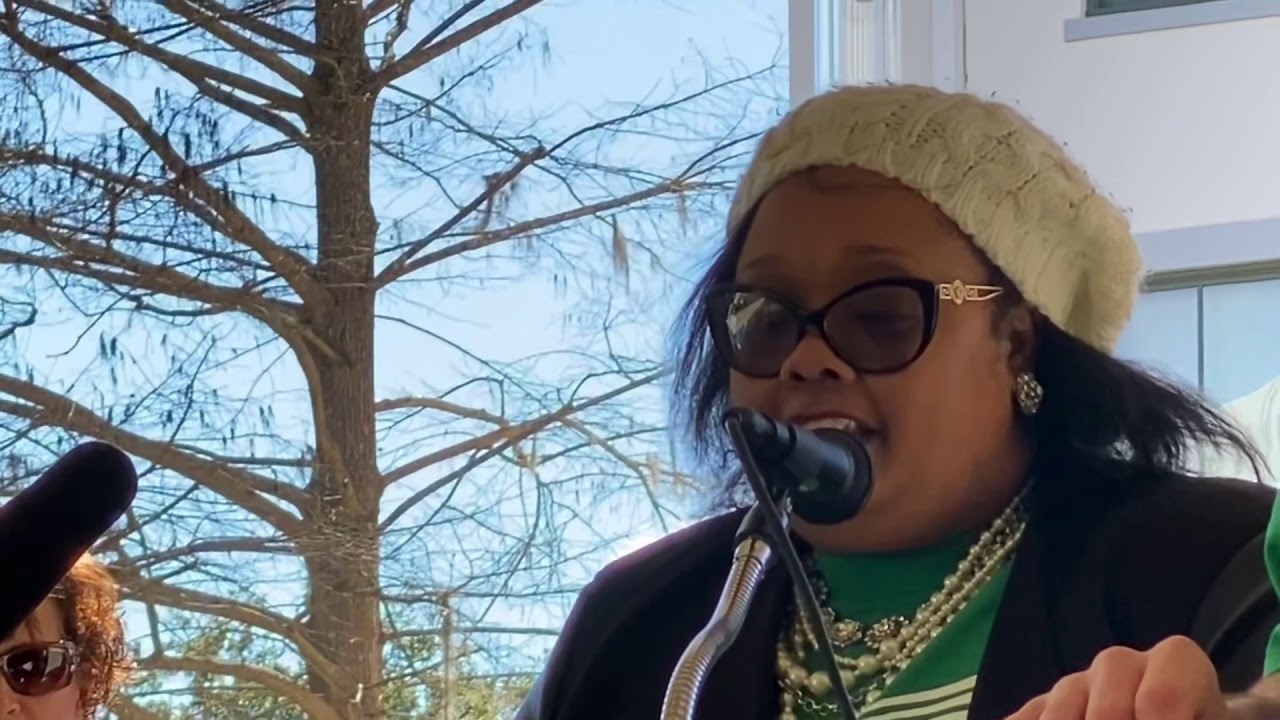 Tallulah Thomas in the plight of state workers in Florida - YouTube