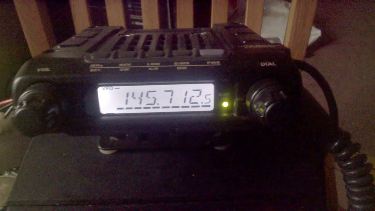 Yaesu ft-1500m - YouTube