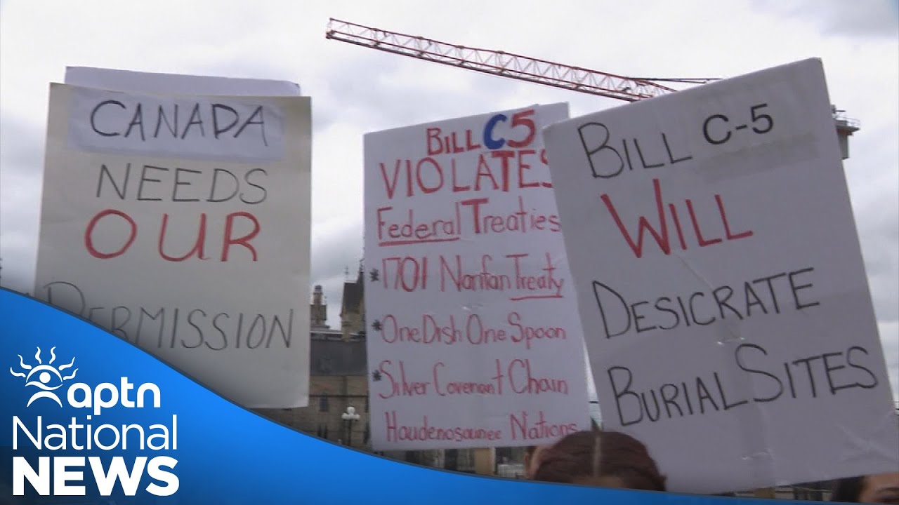 Kahnawake grand chief protests Bill C-5 in Ottawa | APTN News - YouTube