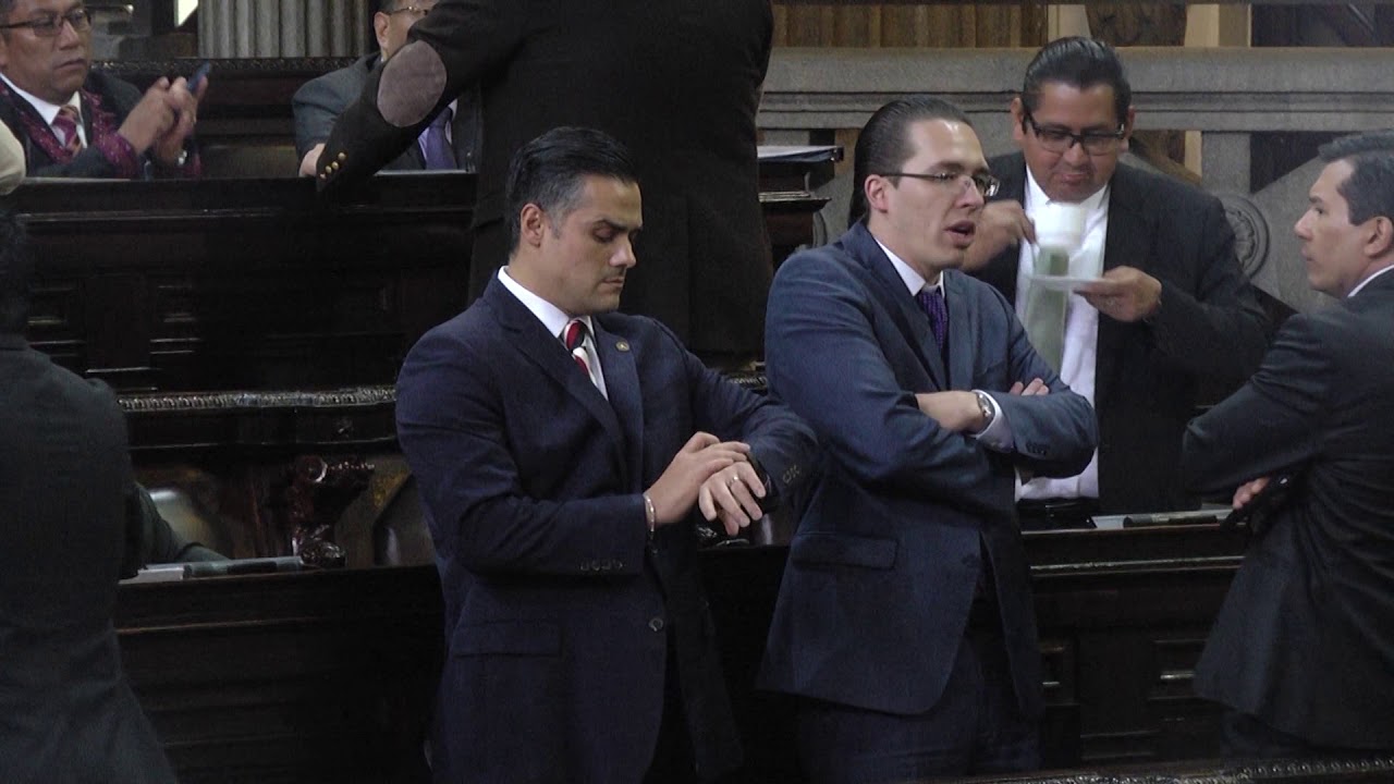 Citan a declarar a Felipe Alejos - YouTube