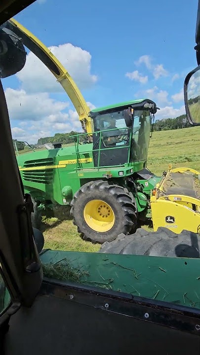 chopping hay - YouTube