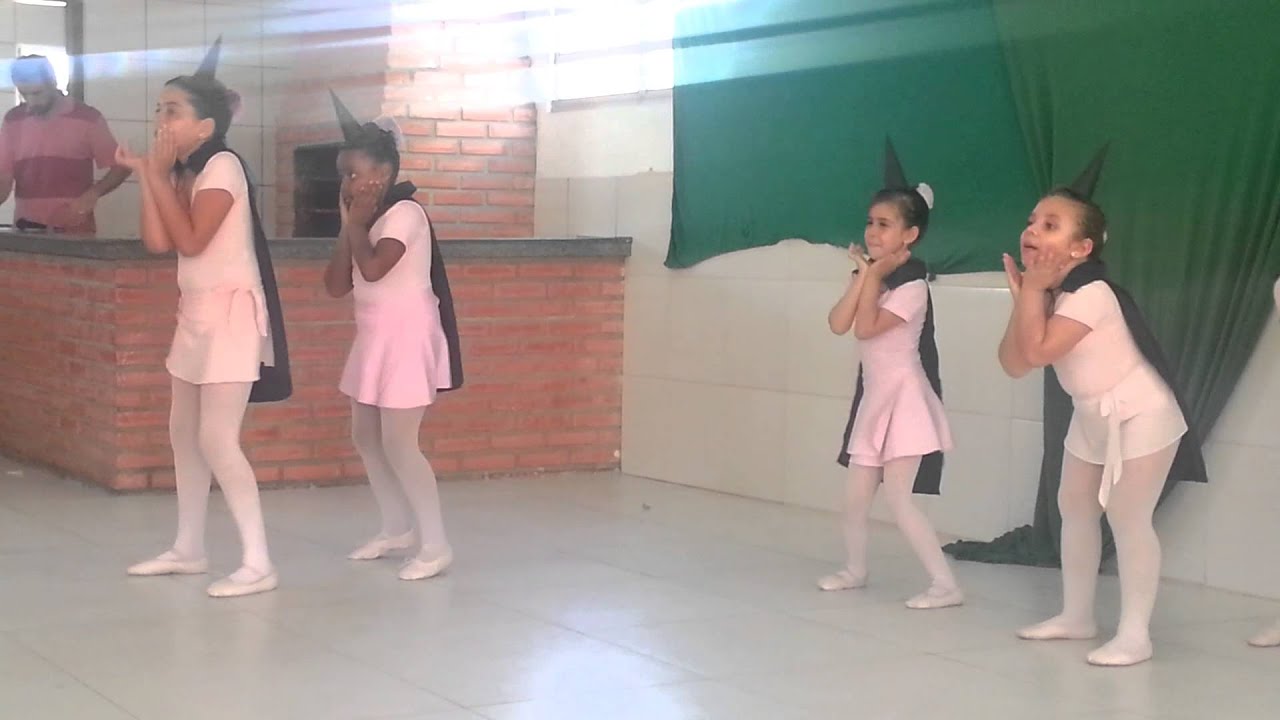 Duda dançando - YouTube