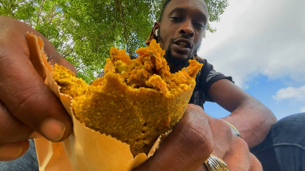 Lunchtime reviews vegan pumpkin patty vs beef home made style patty ...