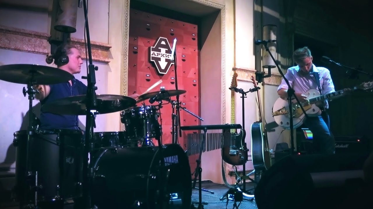 Mike Glebow - Случайный вальс cover (live) - YouTube