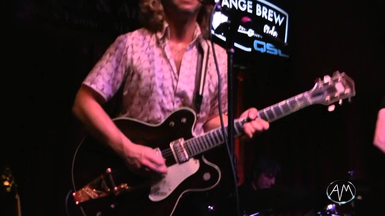 Day Tripper--Beatles Tribute Band - YouTube