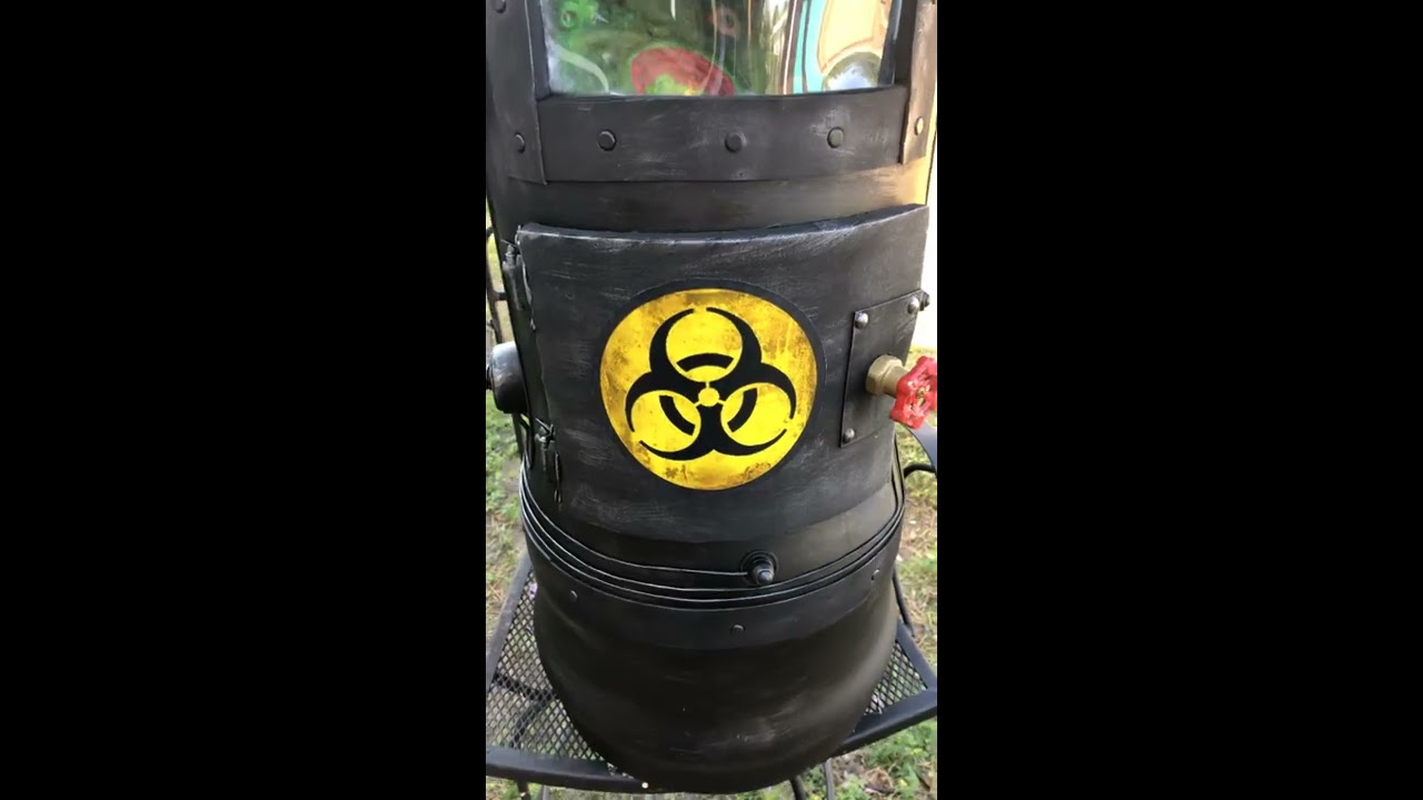 Alien Bio Containment Chamber finished prop! - YouTube