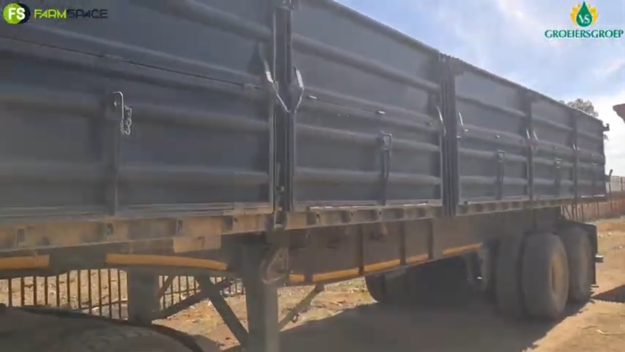 Tandem Front Interlink Tipper (2011) op die VS Groeiersgroep Veiling 20 ...