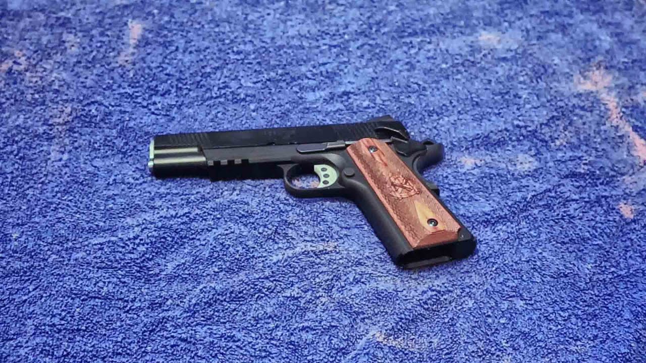 Springfield Operator Lightweight 1911 Pistol Table Top Review - YouTube
