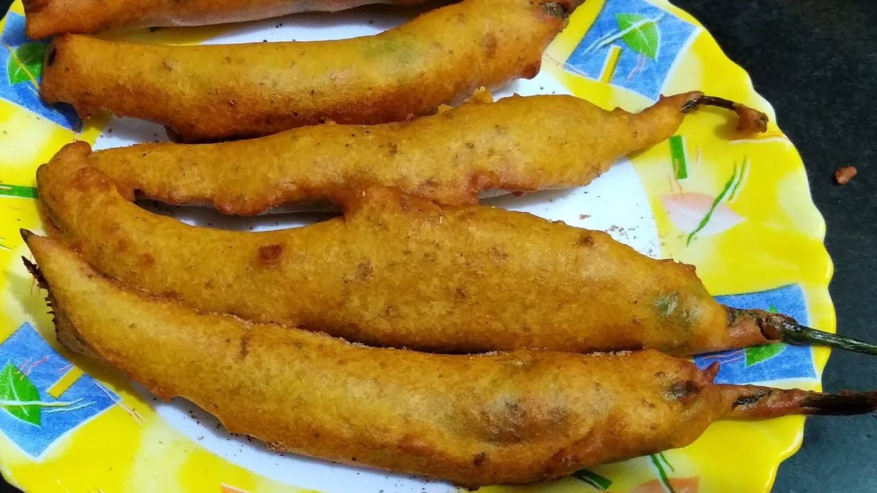 Mirchi Bajji || Hari Mirch ka Pakoda || Chilli Vada Bhaji Bhajiya ...