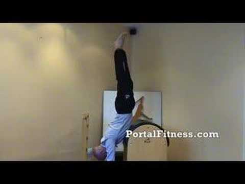 Trabajo de Glúteos en Posición Invertida en Ladder Barrel - YouTube