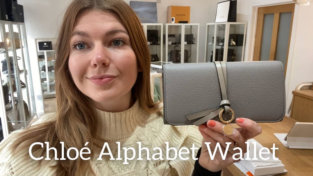 Chloé Alphabet Wallet Review - YouTube