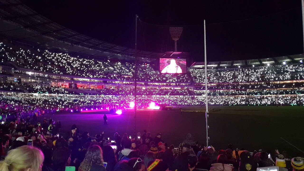 Round 11 - Dreamtime at the 'G' - YouTube