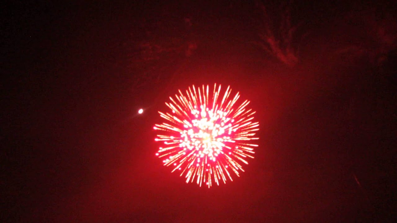 6 Inch Firework Shell - Orange Wave to Green Wave with Red Pistil - YouTube