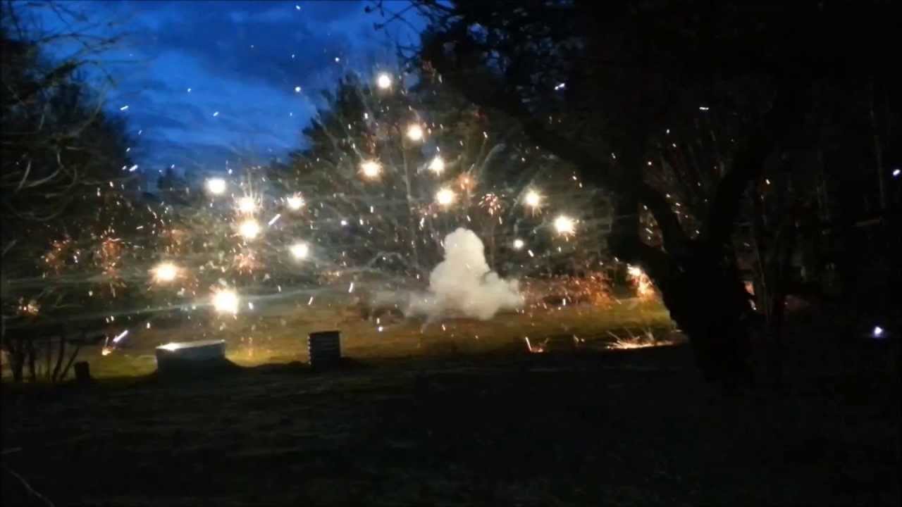 Little joe 100g firecracker - YouTube